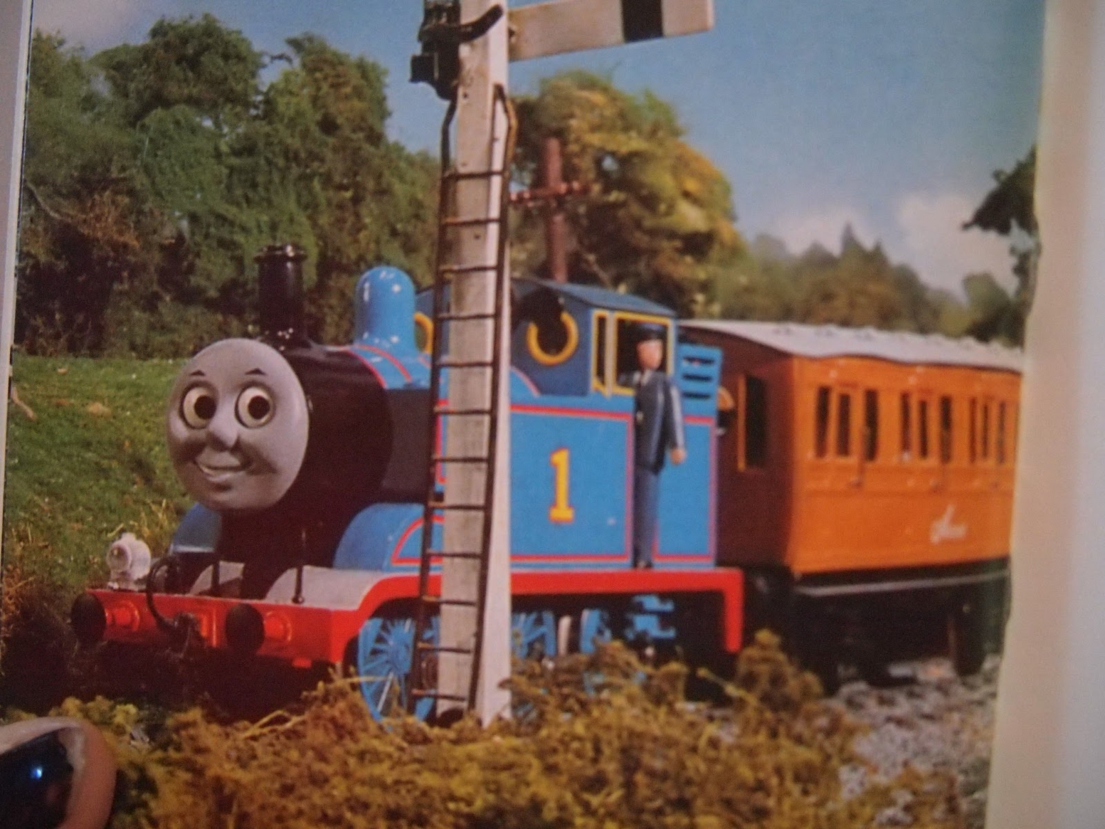 Happy Kid's World: Trust Thomas