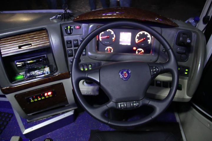Steering Wheels | Scania K380-310-124IB Posted by Gallerybus