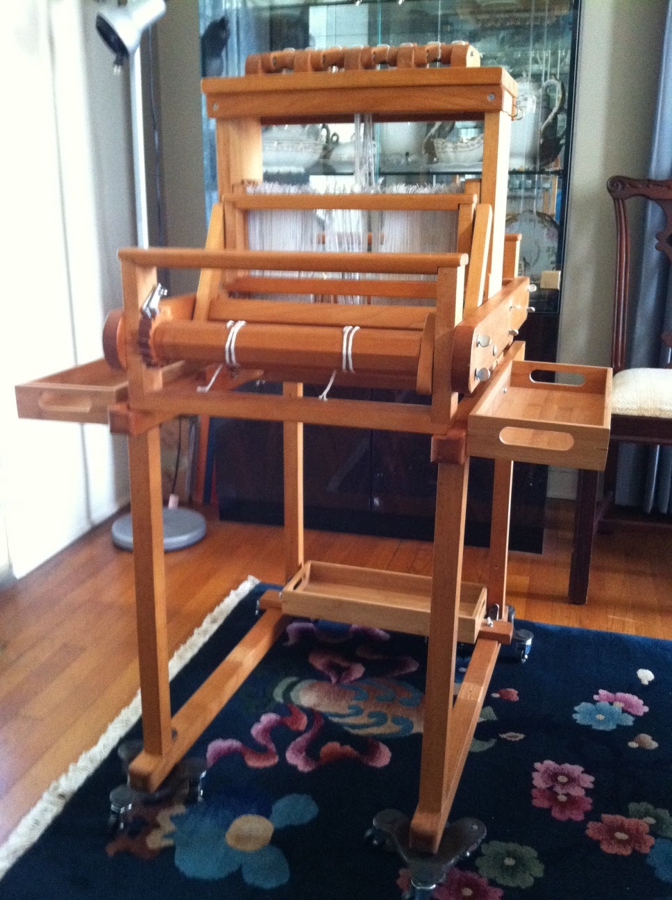 Distaff Delusions: Meet the Mountain Loom!