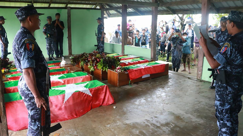 Hla Oo's Blog: Buddhists Flee Maungdaw As Army Fights Rohingyas