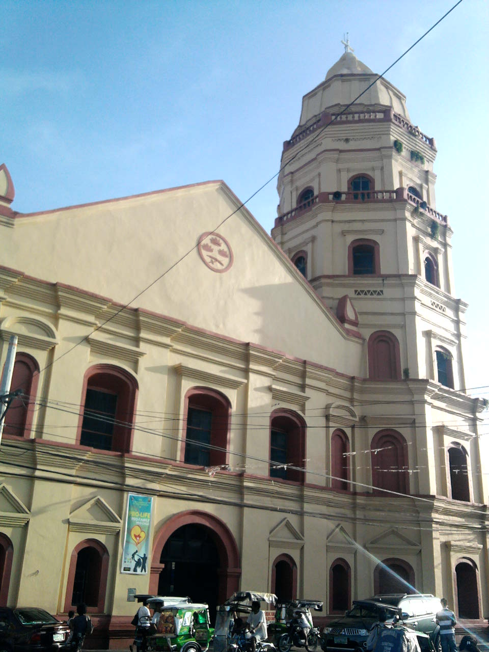 Metatraveller: Provincial Capitol, Lingayen, Pangasinan