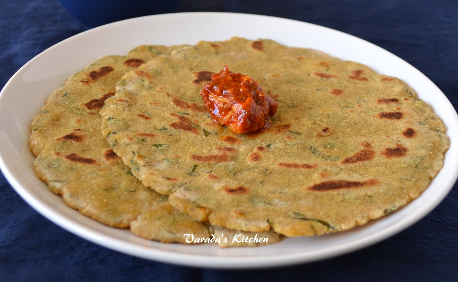 Varada's Kitchen and Garden: Makka Methi Bhakri
