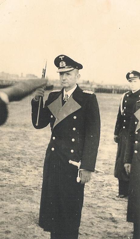 NAZI JERMAN: Foto Karl Dönitz, Panglima Angkatan Laut Jerman