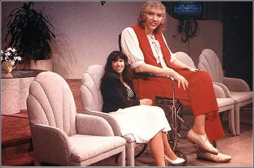 Wanita Tertinggi di Dunia | SosBoks