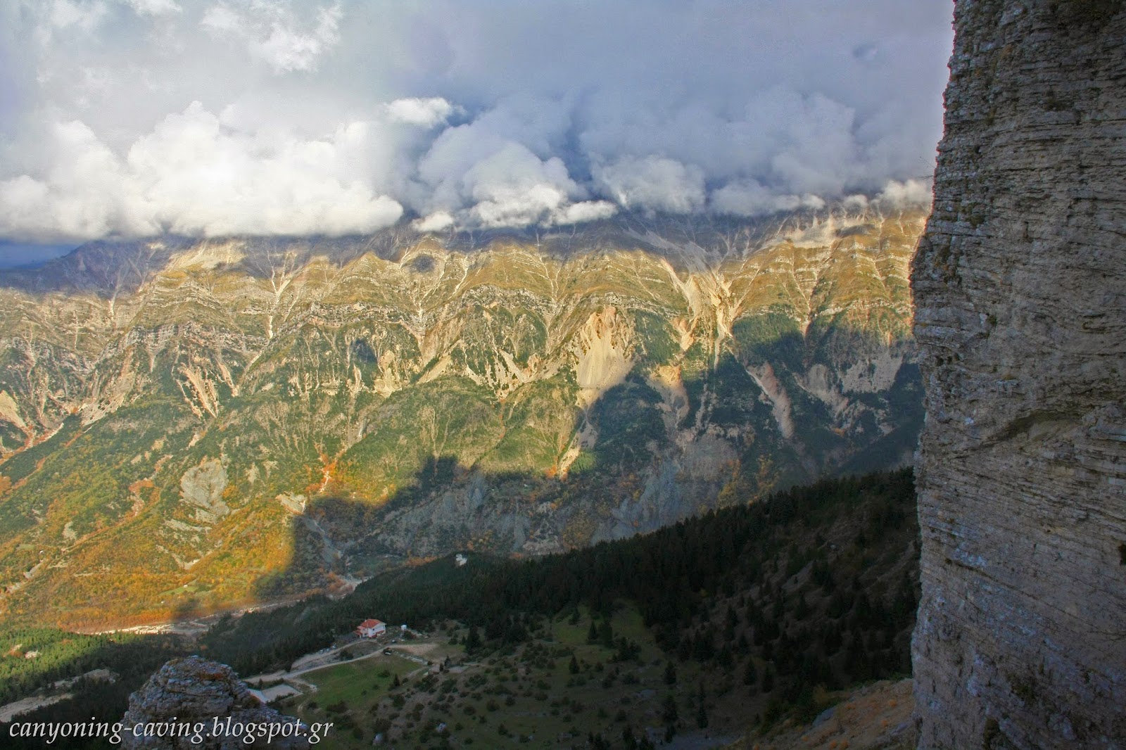 Canyoning - Caving: Καταφύγιο Πραμάντων - Στρογγούλα, Τζουμέρκα