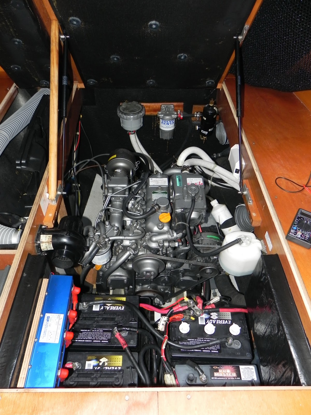 Catamaran Lagoon 410 S2 For Sale OWNER VERSION: Engines / Sails