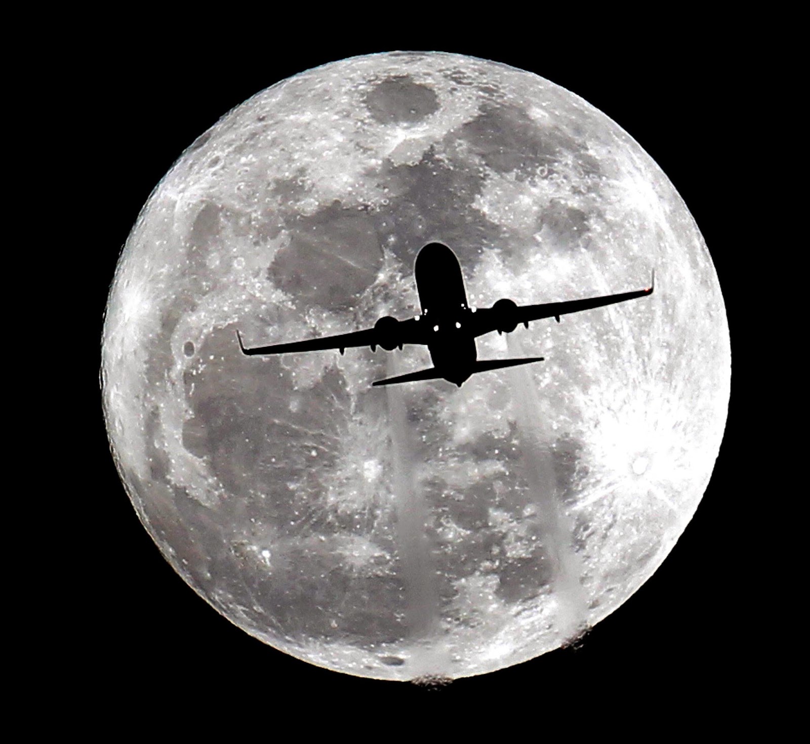 KIKO'S HOUSE: 'That Big, Fat Moon Is Gonna Shine Like A Spoon'