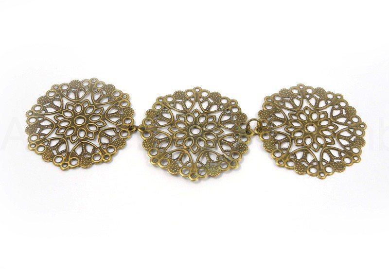 A Splendid Assemblage: DIY: Metallic Filigree BiB Necklace