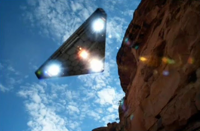 THE BEST UFO'S IN THE WORLD 3: All the Triangular UFOs of the USA (TR ...