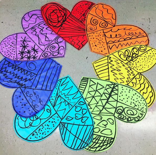 Cassie Stephens: In the Art Room: Romero Britto-Inspired Hearts in ...