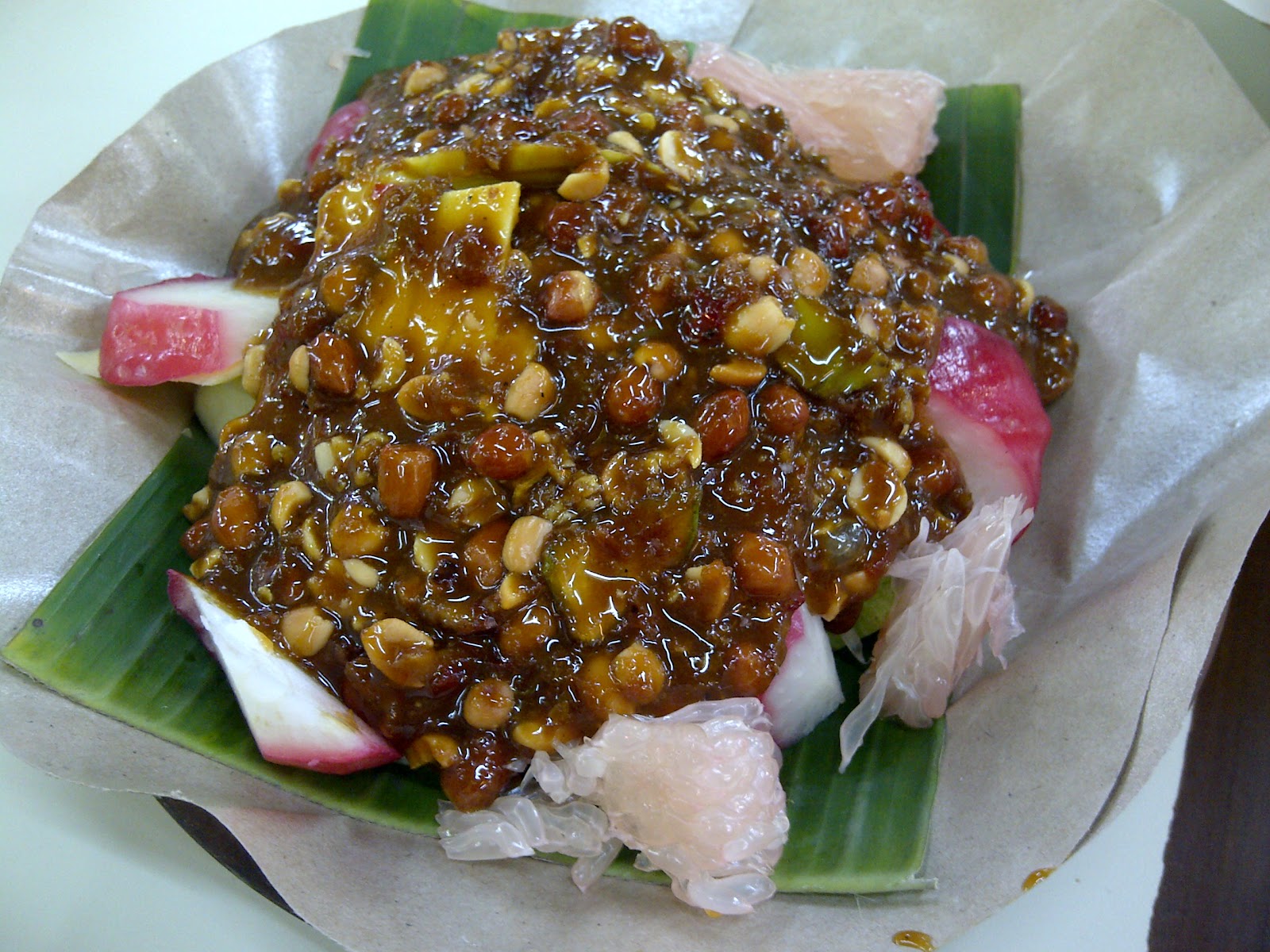 Foodies bites...: "Rujak Kolam"