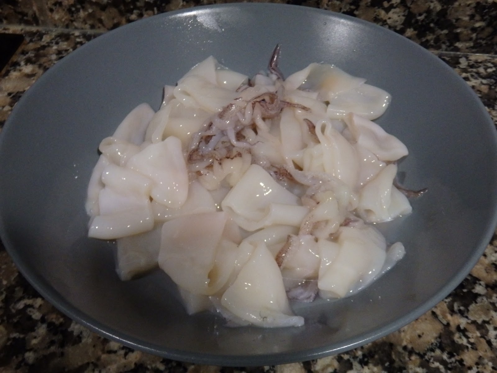 OSUKAA IS COOKING: CALAMARES Y CHOCO CON CEBOLLA Y SAKE / SQUIDS AND ...