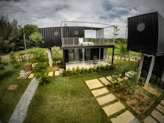 Official Blog Eirna Nurasikin: The Kabin,bilik kontena di Pantai Remis ...