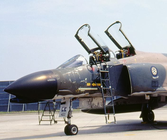 Chant du Départ: Tales from the Ramp - Boarding Ladders