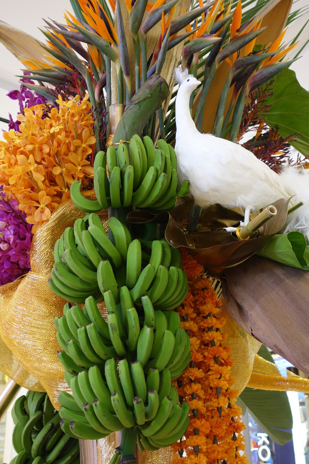 blah to TADA!: Floral Displays