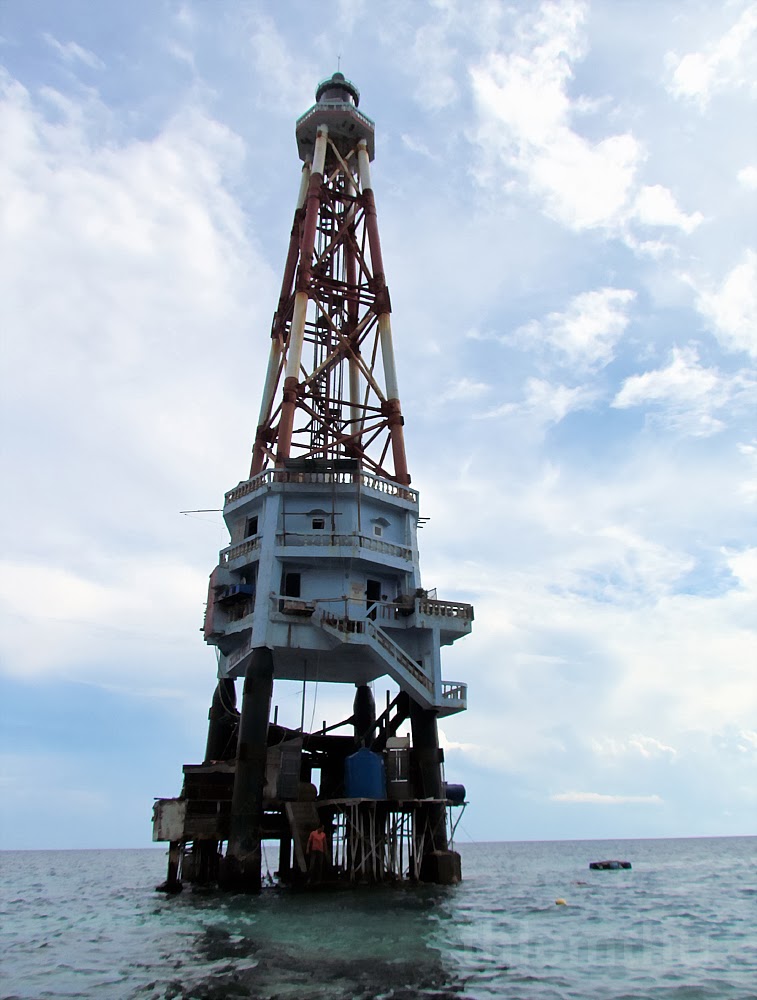 Đảo Đá Lát (Ladd Reef)