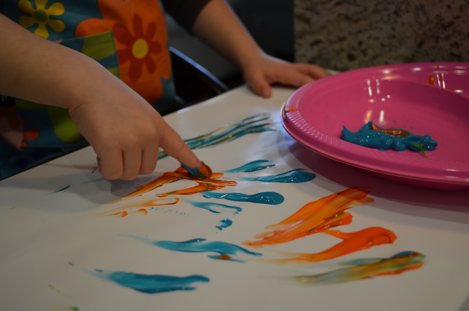 Tot Treasures: Exploring our senses through fingerpainting