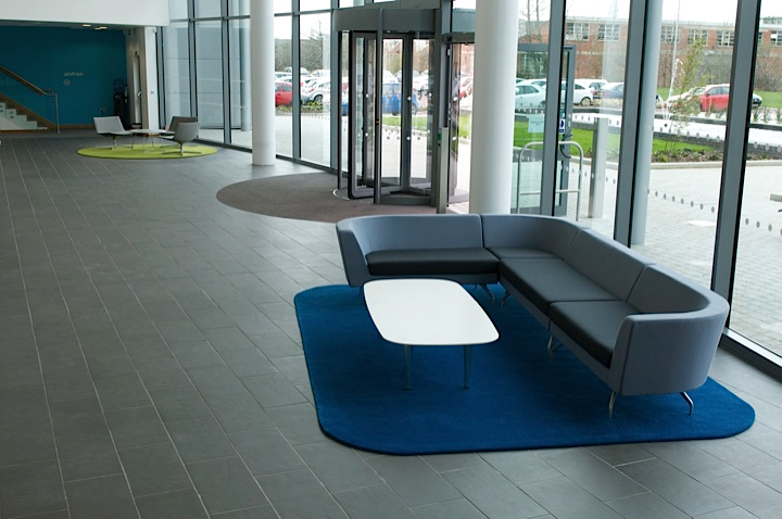 AREA RUGS UK: HAND TUFTED CIRCULAR & SHAPED RECEPTION SEATING AREA RUGS