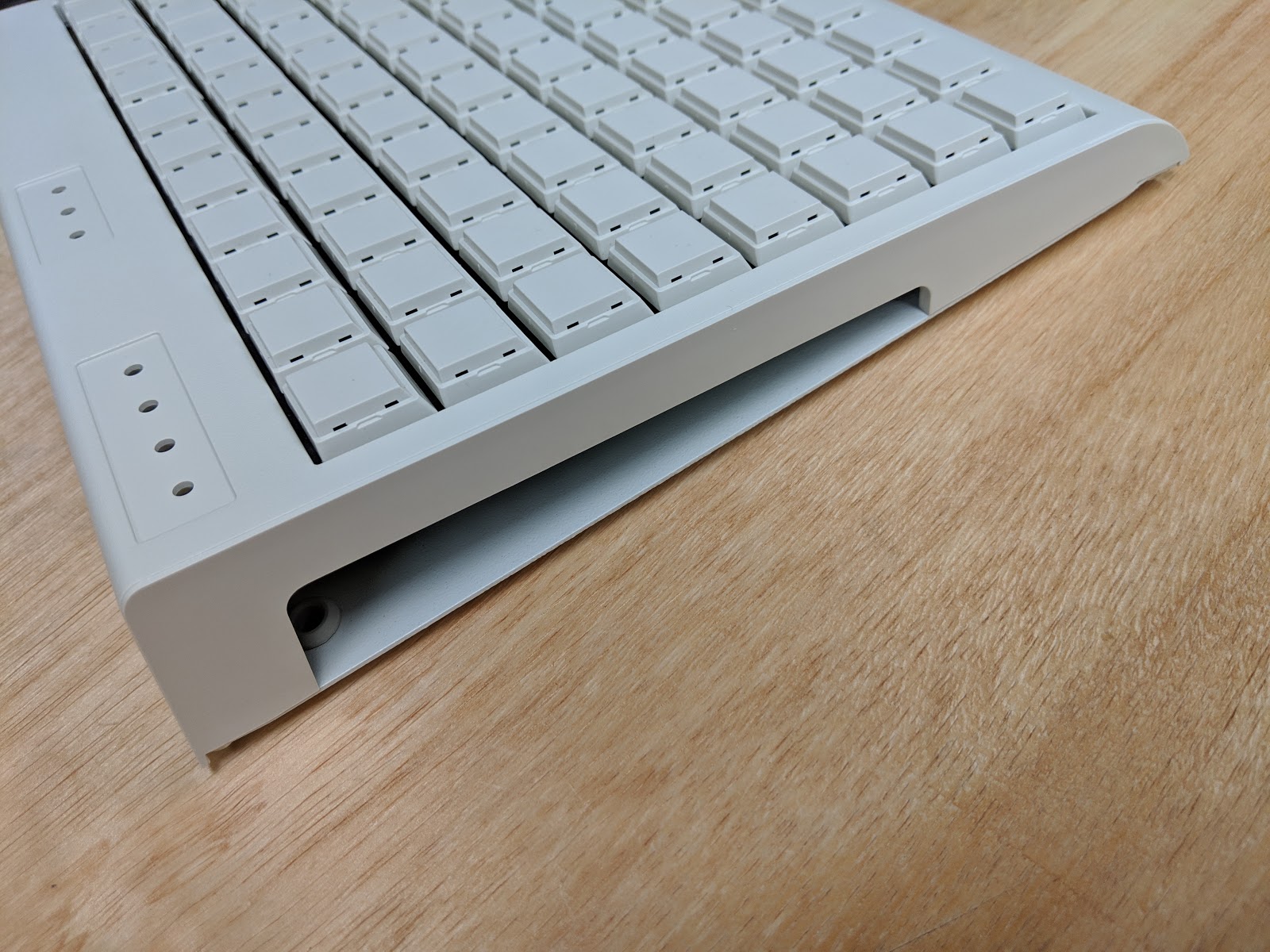 40% Keyboards: Tipro MID-KM096A