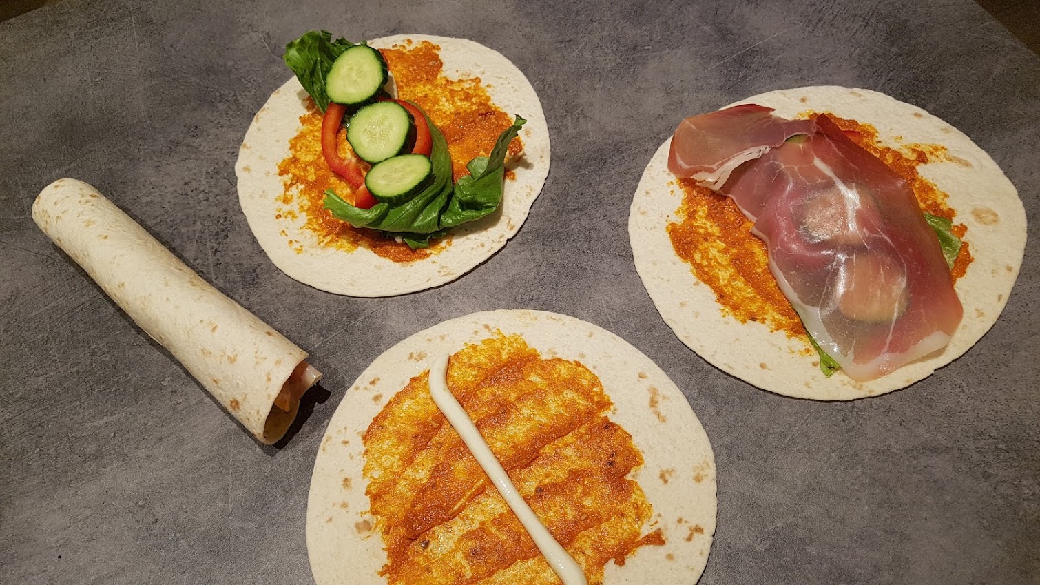 Edels Mat : Wraps med serrano skinke, jalapeno ost & rød pesto 🎹🎶