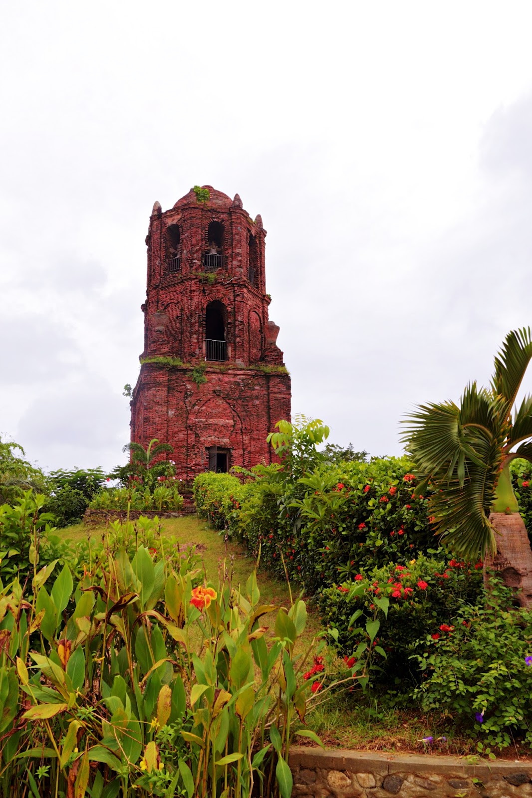 TravelWithShark: Bantay Bell Tower ~ Vigan