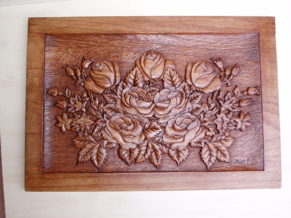 Intaglio legno: Rose intagliate 1