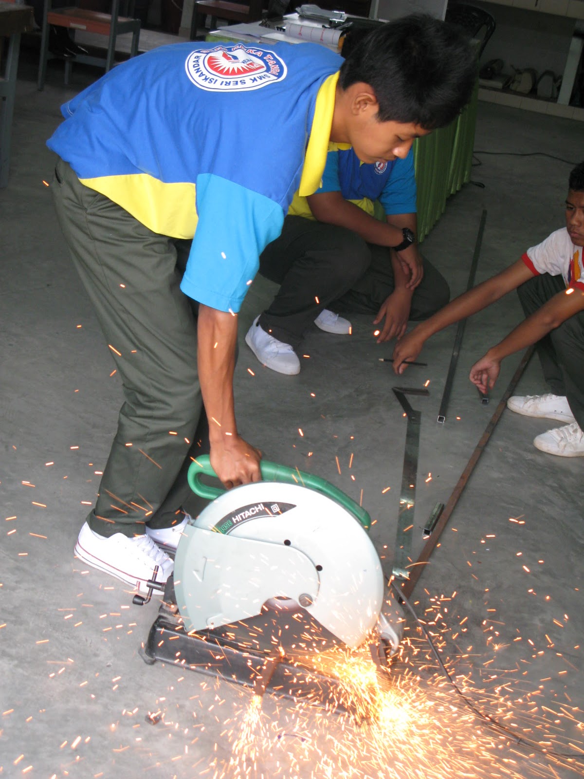 Seni Reka Tanda SMKSI: Papan Tanda Berlampu