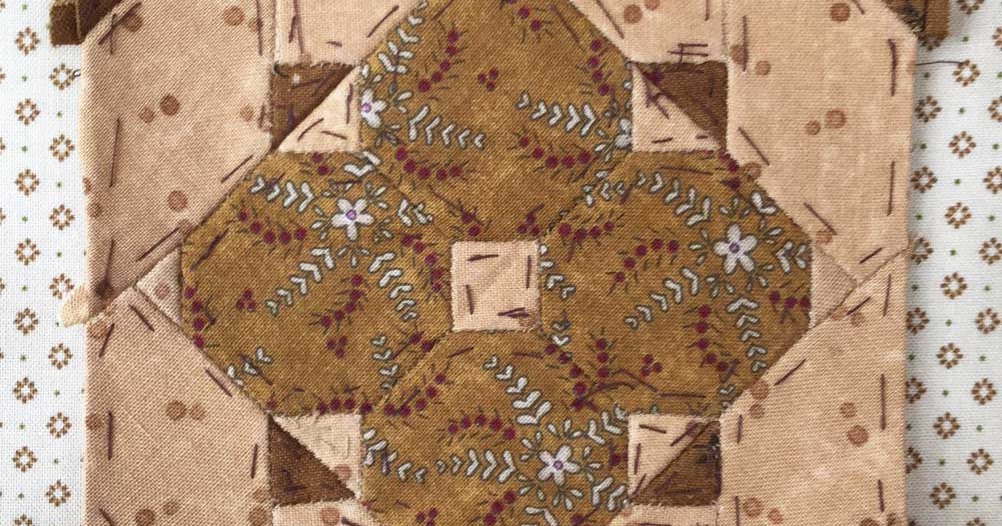 Fabadashery: Dear Jane Quilt - Block D2 Mouse in the Mirror