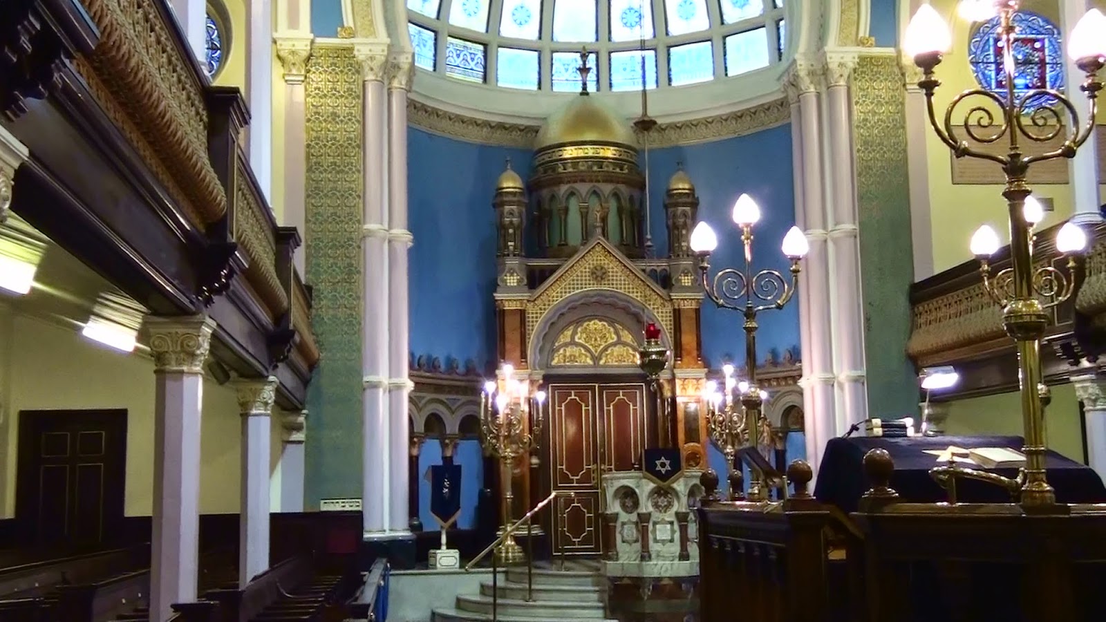 The Makings of "Aunty Betty": Annie and The Gorbals of Glasgow