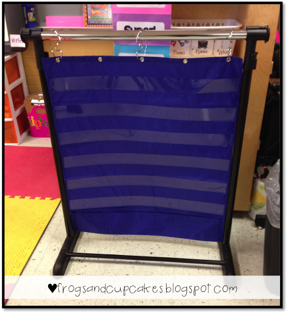 Tales of Frogs and Cupcakes: Pocket Chart Stand!!!!