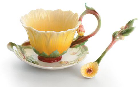 Fun Duniya: Elegant Tea Cup and Saucer Designs
