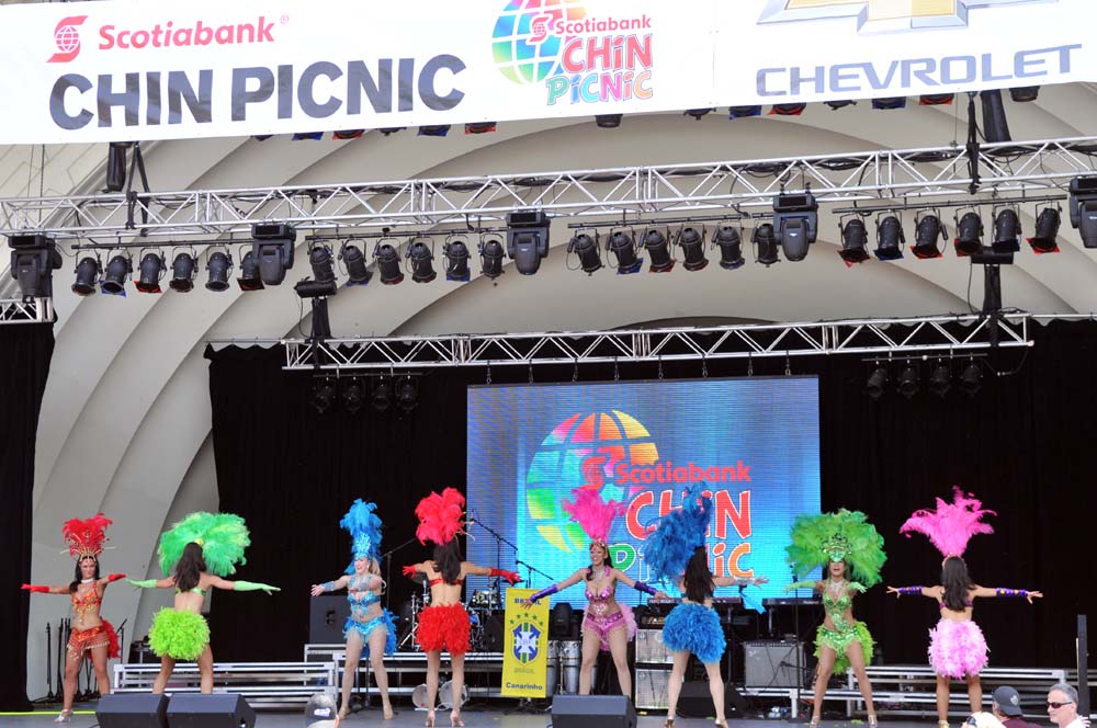 Toronto Grand Prix Tourist - A Toronto Blog: Caribbean Carnival Dancers ...