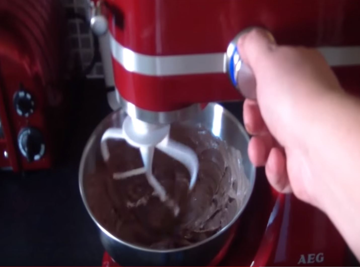 Tuesday At 7: REVIEW - AEG Ultramix KM4000 mixer (with AO.com)