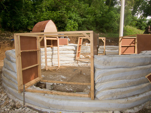 Silturq's Musings: Homestead Green Building: Earthbags