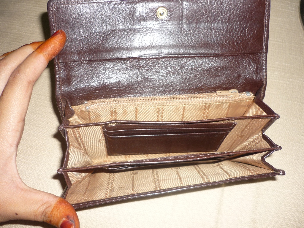 YUS BRANDED BAG: authentic bonia leather wallet 3