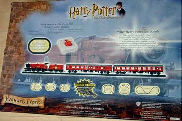 Harry Potter Hogwarts Express Bachmann HO Electric Train Set Chamber of ...