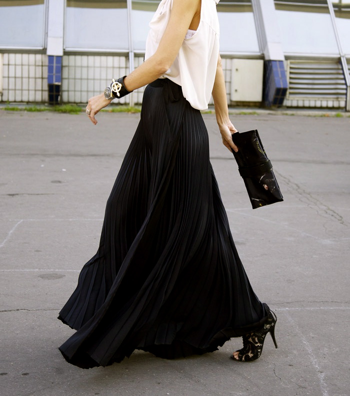 The Style Climber: Tears To The Eyes FAB!!! Thursday - Pleats Galore