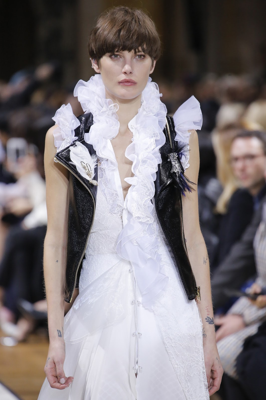 Runway : Lanvin, 20 Best Details From Fall 2017 PFW | Cool Chic Style ...