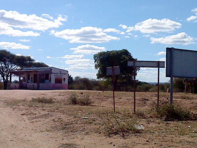 Mrad & Inge's 60+ Mozambique: Mozambique (1): Giriyondo Border Post ...