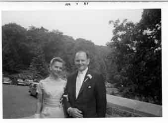 Aleksandra Ziolkowska-Boehm: Donald J.Kutyna REACHING FOR THE STARS