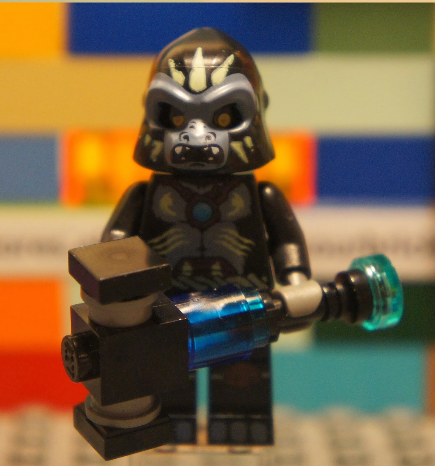 LEGO GORZAN Minifigure Gorilla Tribe Legends of Chima + Hammer Mace ...