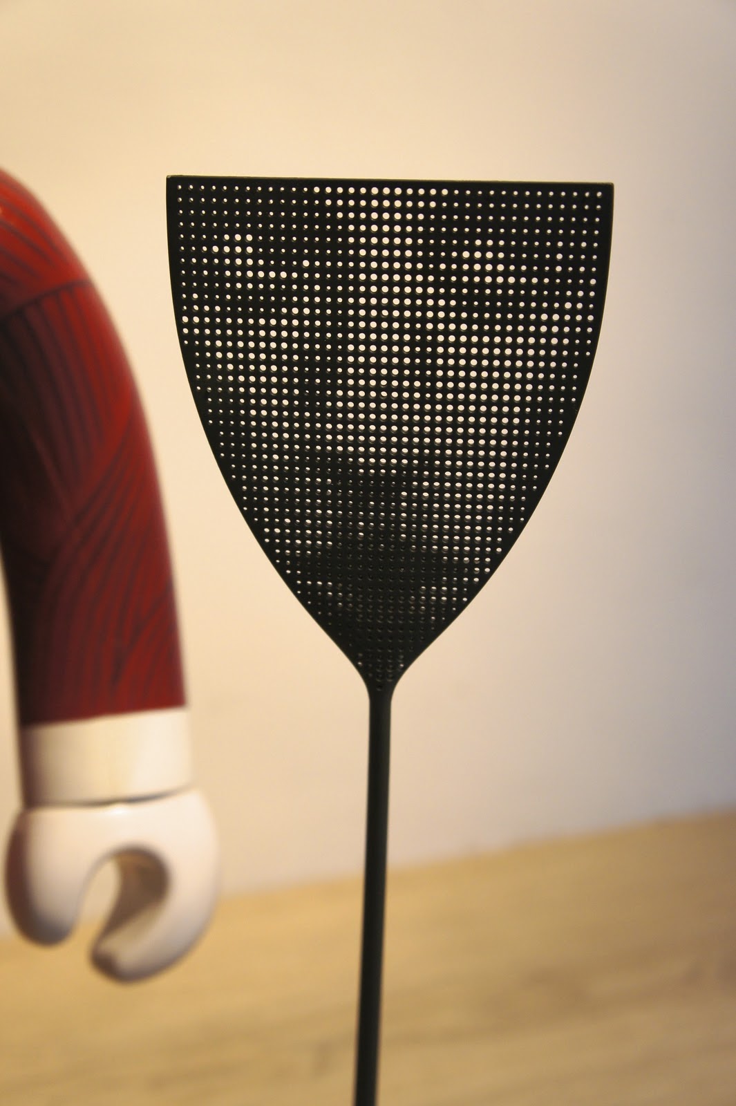 i - first person singular: "Dr. Skud" Fly-Swatter | Philippe Starck for ...