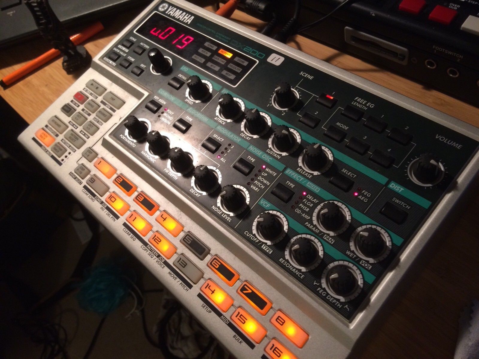 MATRIXSYNTH: Yamaha DX200 6op FM Synth - Like DX7