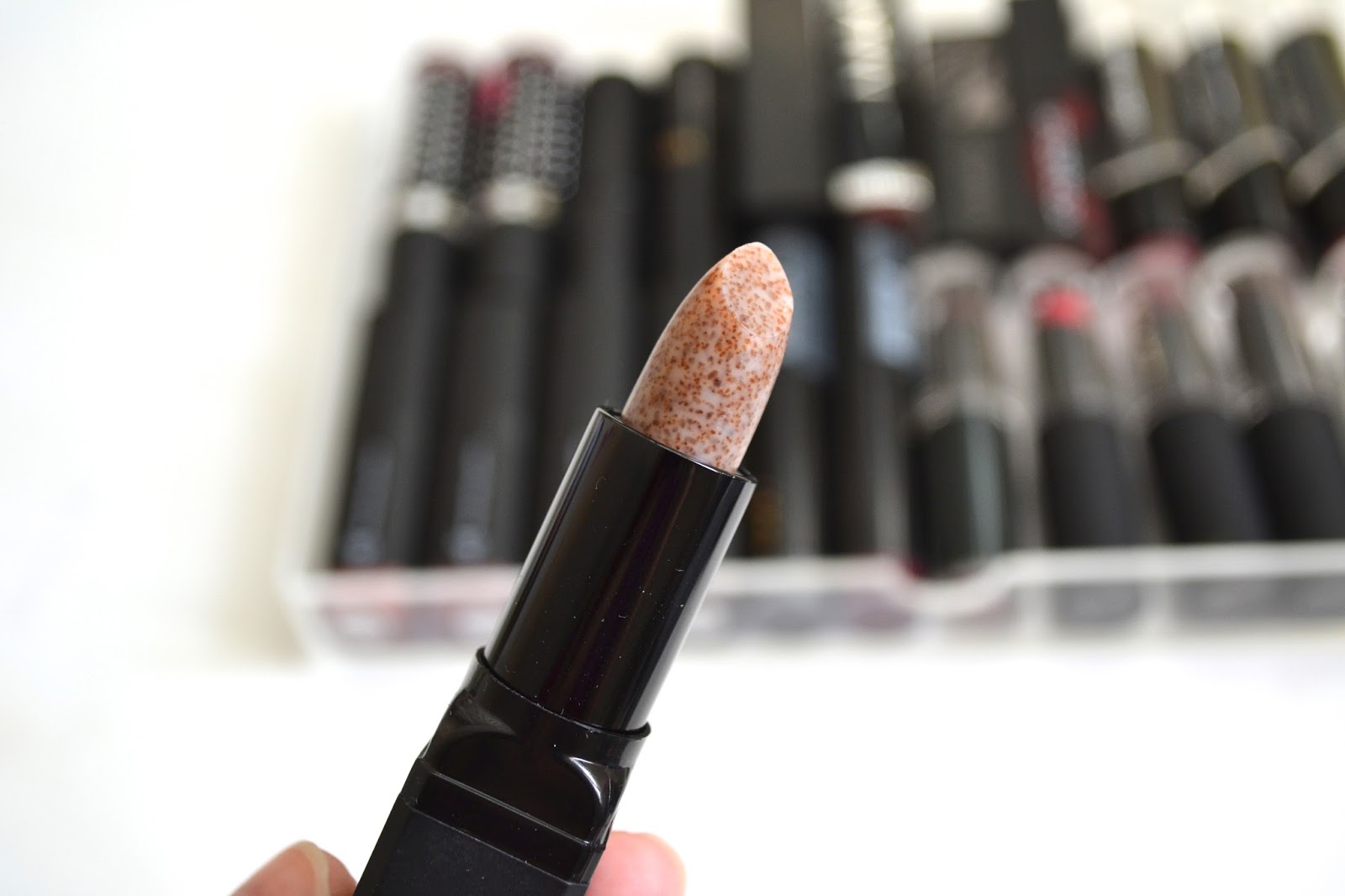 Aquaheart: e.l.f. Cosmetics Lip Exfoliator - Review