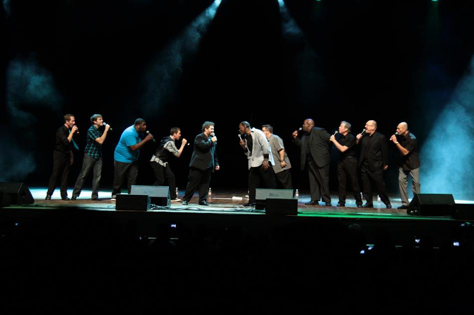 Acappella Brasil: Acappella vibra os fãs no Credicard Hall, São Paulo