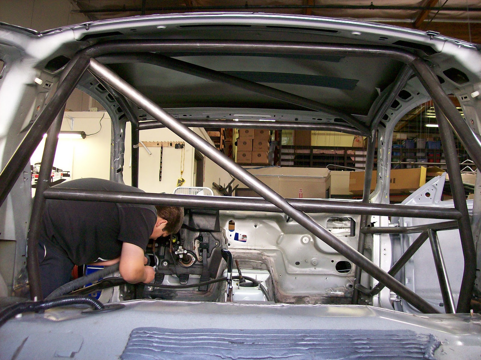 Calfin Fabrication: 24 Hour roll cage build for 2006 Mustang GT