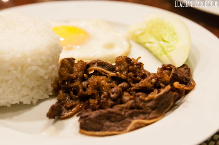 Elal Lasola Travel & Photography: Makati | Galli Village Cafe