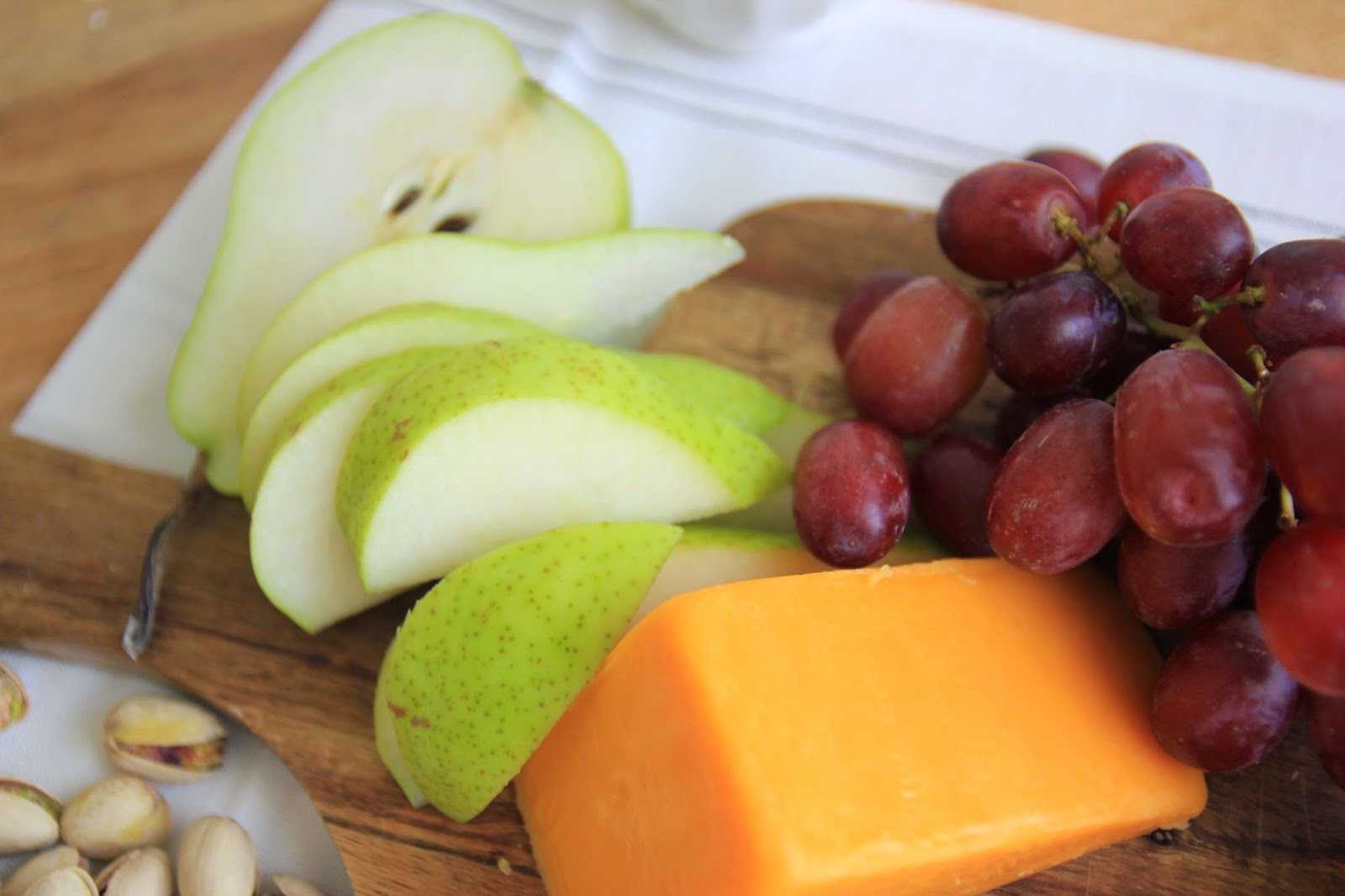 How to Build a Beautiful, Bountiful Cheese Board – Jenny Steffens Hobick