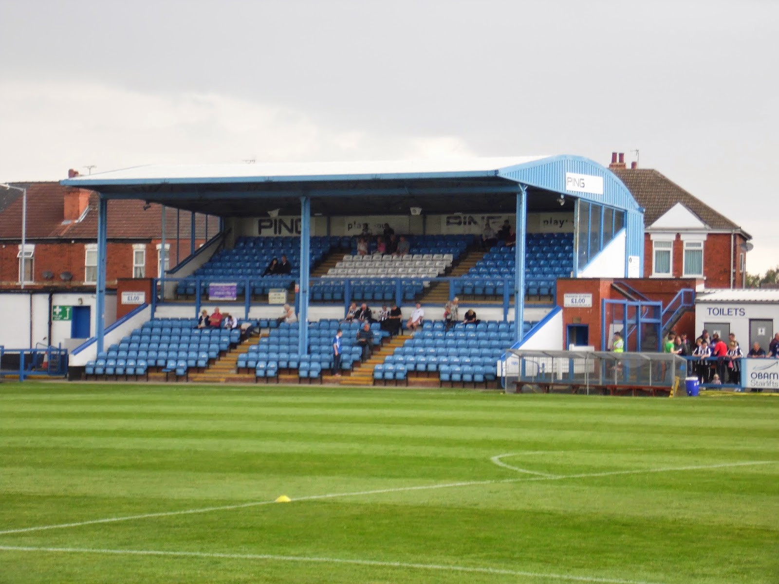 Football Grounds And Reviews: Gainsborough Trinity Vs Grimsby Town