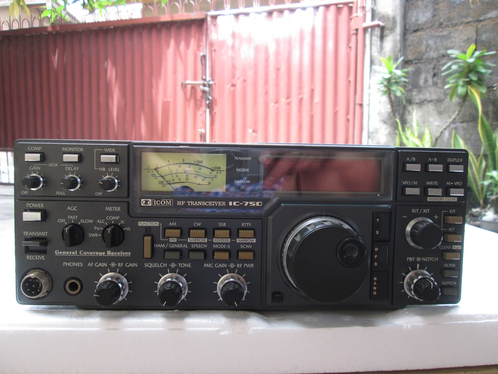 GERNAR ELEKTRONIK: ICOM IC-750***TERJUAL***